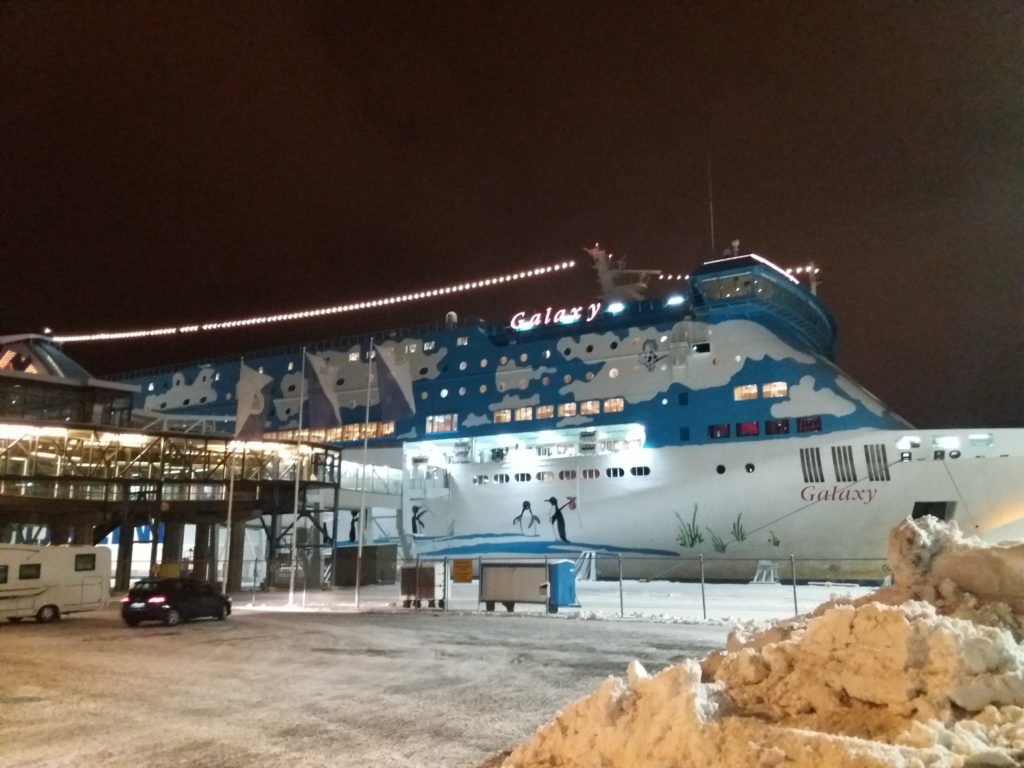 M/S Galaxy / Tallink & Silja Line - Poikien Äidit